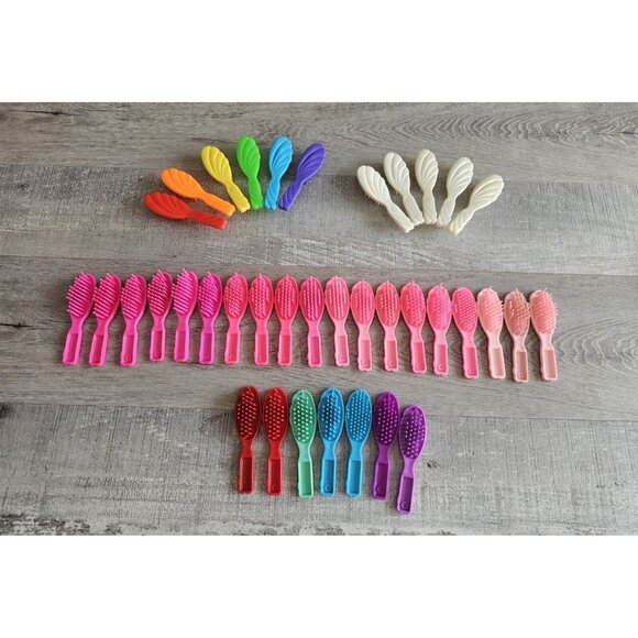 Mattel | Toys | Vintage 8s 90s Barbie Shell Brushes Brush Lot Of 37 ...